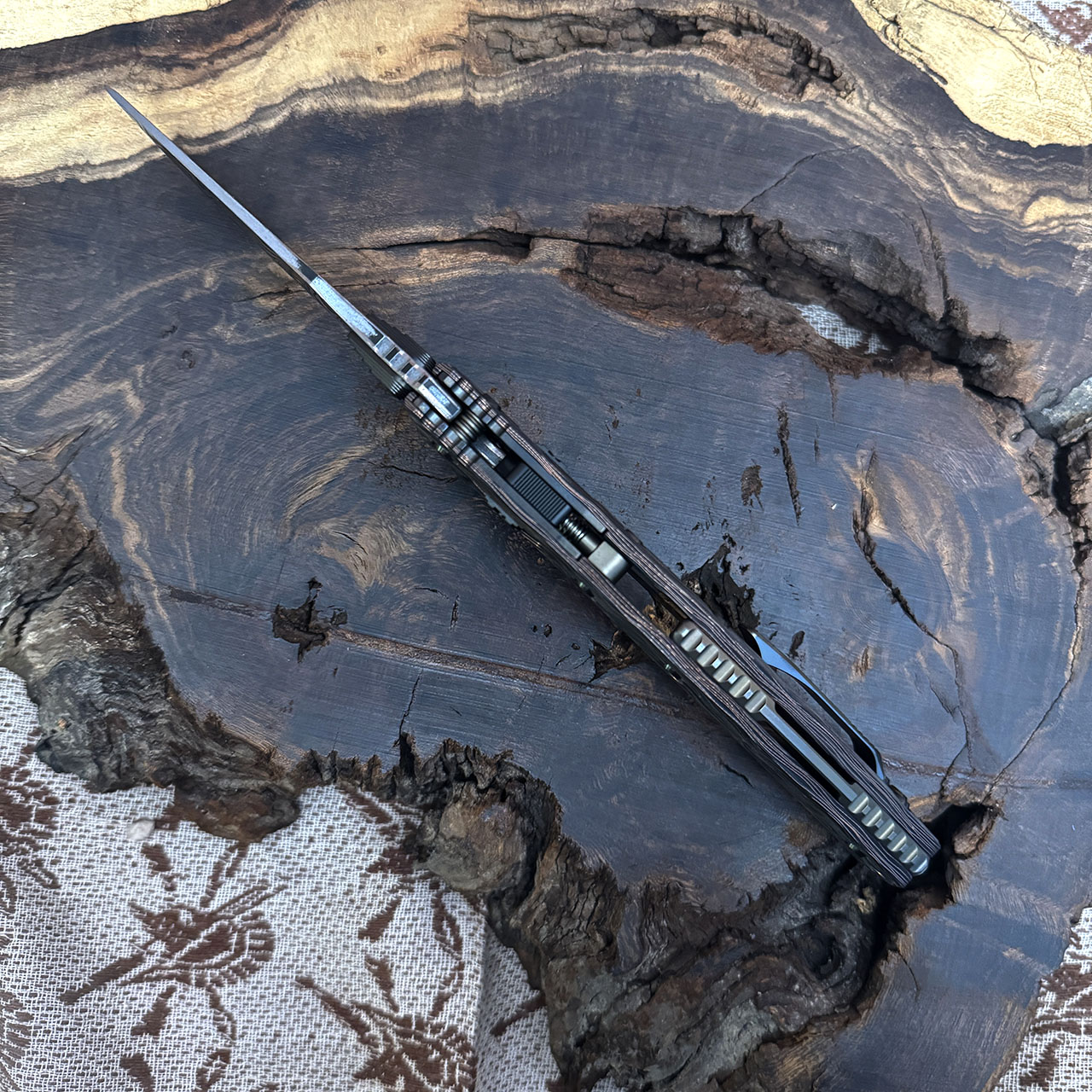 Microtech Amphibian RAM-LOK S/E Live Wire Carbon Fiber Handle w/ Bronze Titainium Backspacer ...