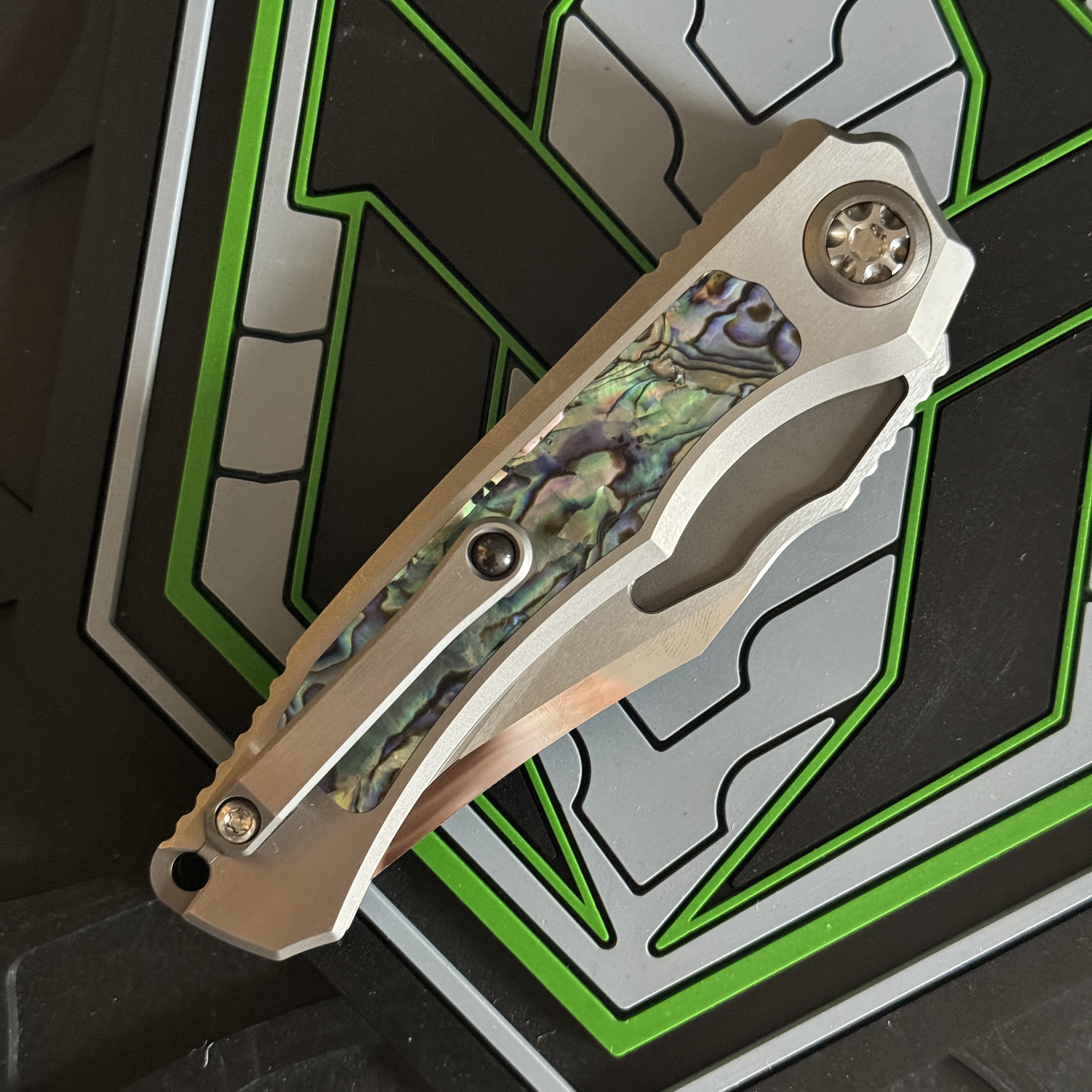 Heretic Knives Custom Wraith V4 Auto Bowie Hefted Titanium Handle w ...