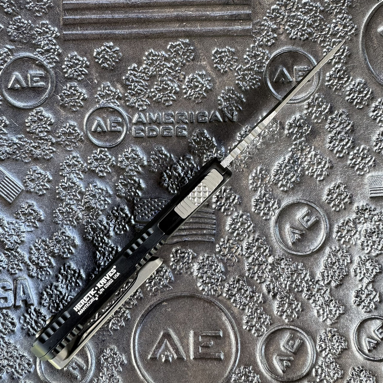 Heretic Knives Manticore S Bowie Black Grenade Grip Handle Stonewash ...