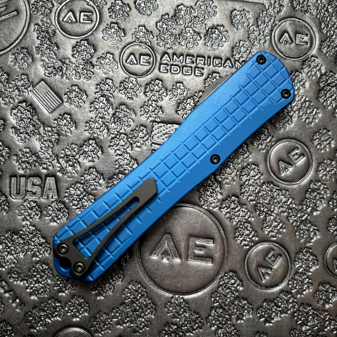 Heretic Knives Manticore X Bowie Blue Frag Handle DLC Standard Blade ...