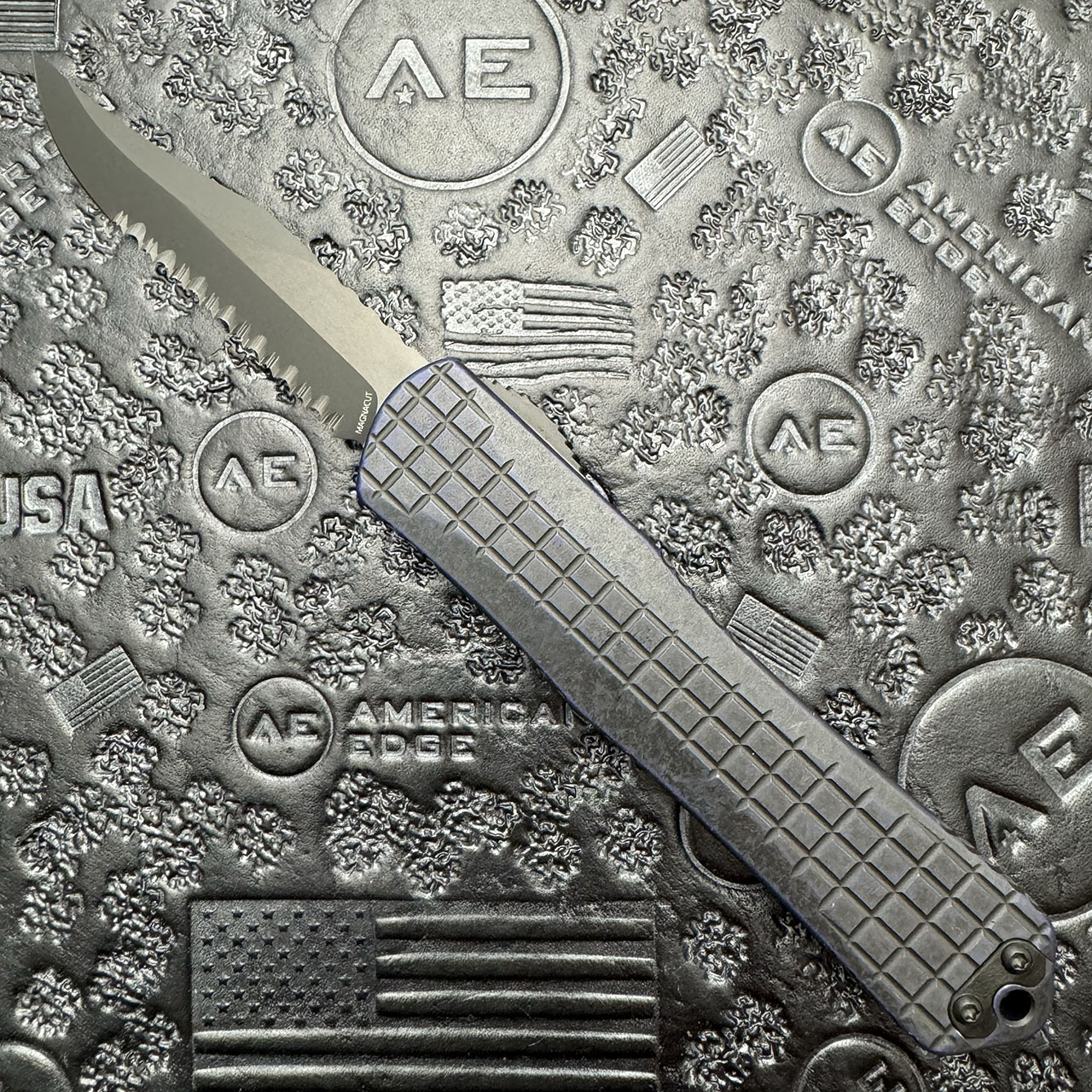 Heretic Knives Manticore X Bowie Breakthrough Purple Frag Handle DLC ...