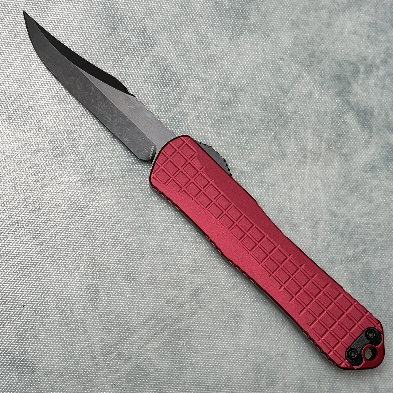 Heretic Knives Manticore E Bowie Red Grenade Grip Handle DLC Blade H026BF-6A-RED | American Edge ...