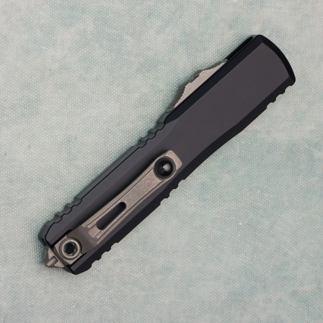Microtech Ultratech Gen IV D/E Black Handle Apocalyptic Full Serrated ...
