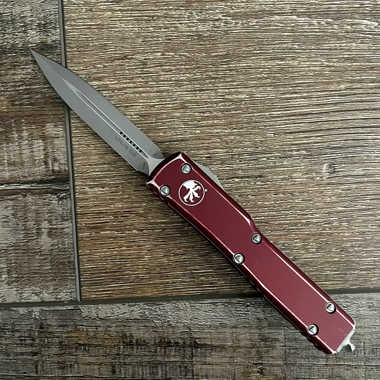Microtech UTX-70 D/E Distressed Merlot Apocalyptic Standard 147-10DMR ...