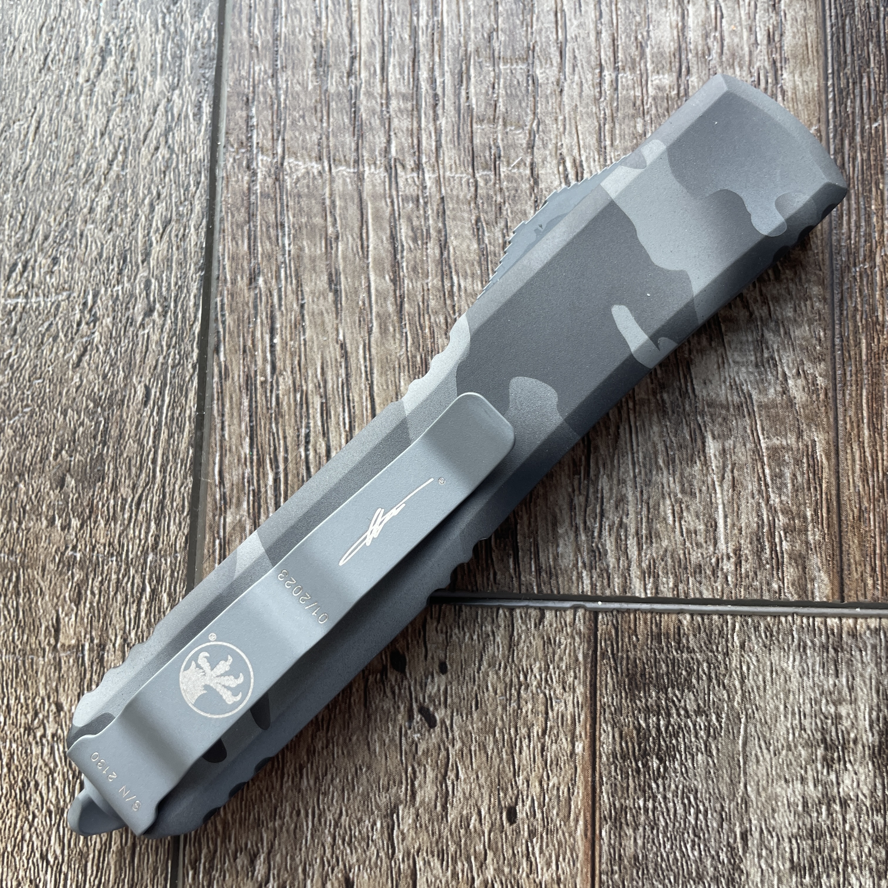 Microtech Ultratech D/E Urban Camo Standard Signature Series 122-1UCS ...