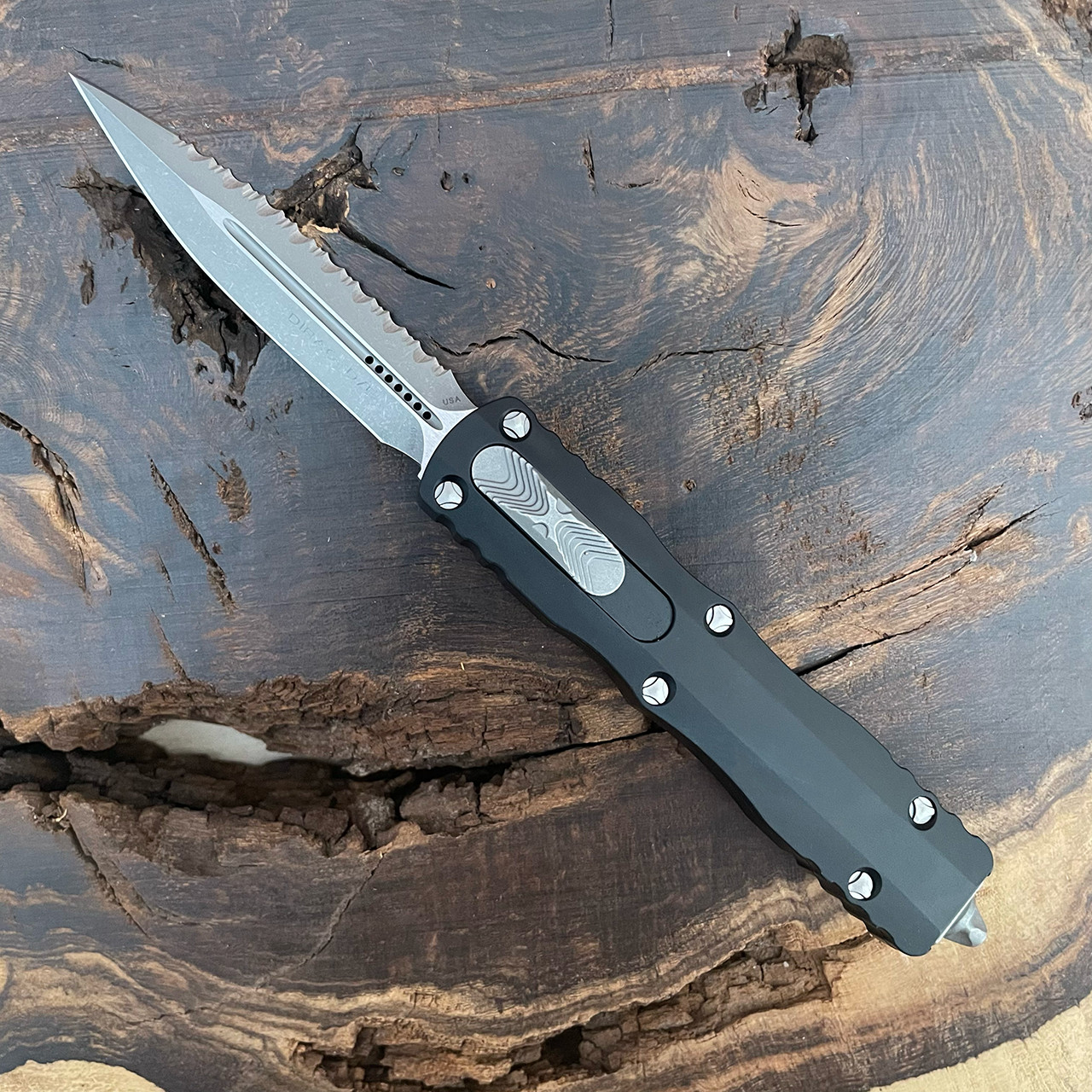 Microtech Dirac D/E Black Handle Apocalyptic Full Serrated 225-12AP | American Edge Knives