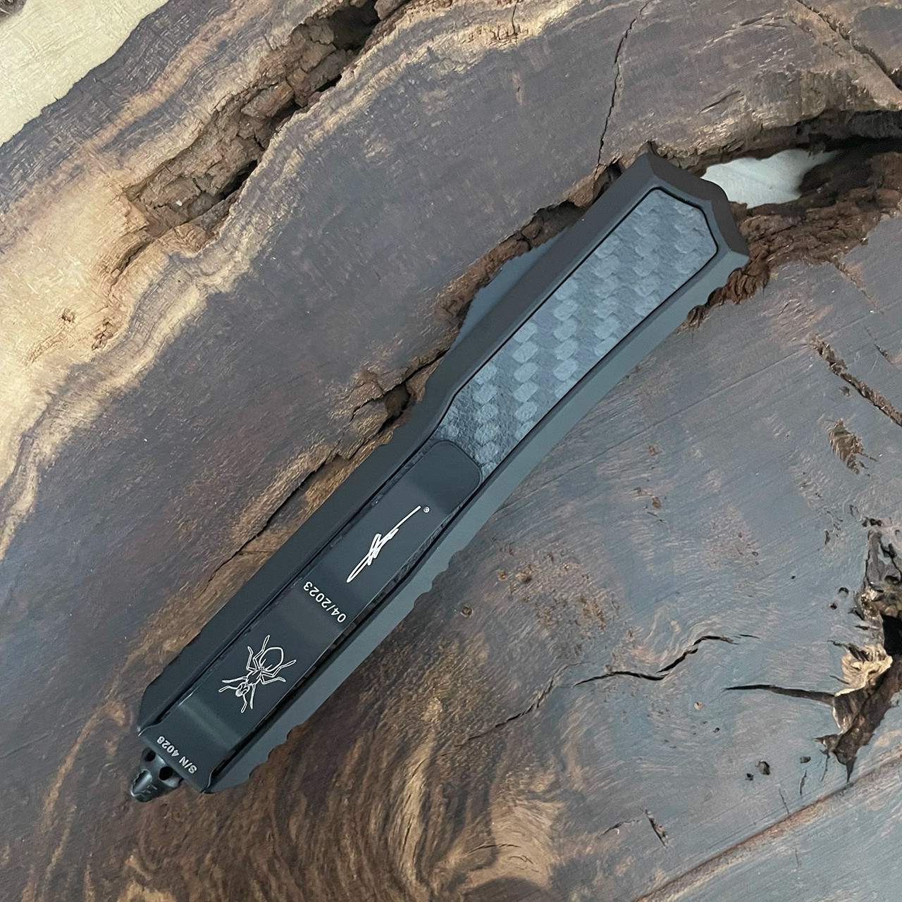 Microtech Makora D/E Tactical w/ Carbon Fiber Inlays Standard Nickel ...