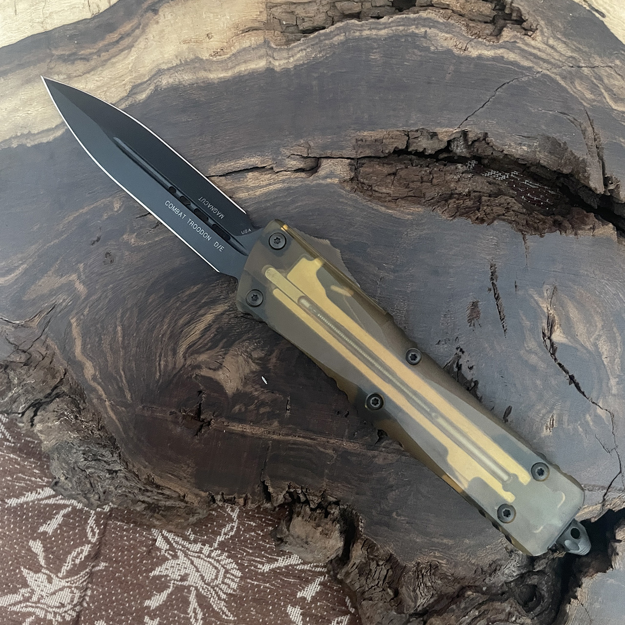 Microtech Combat Troodon D/E Smooth Ultem Top and Button DLC Magnacut Standard DLC Hardware ...