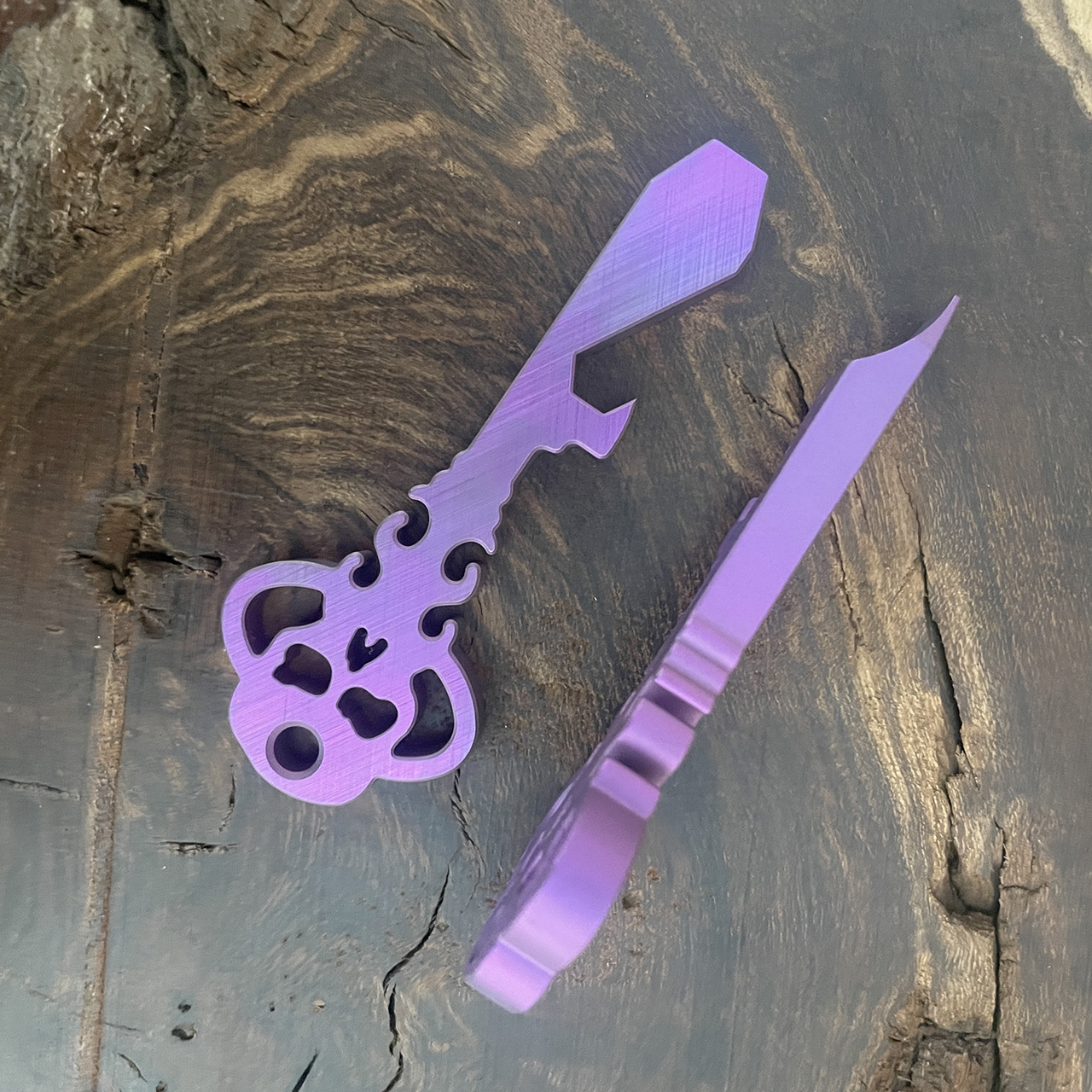Chaves Ultramar Key Pry Bar Crosshatch Titanium High Voltage Purple Ano ...