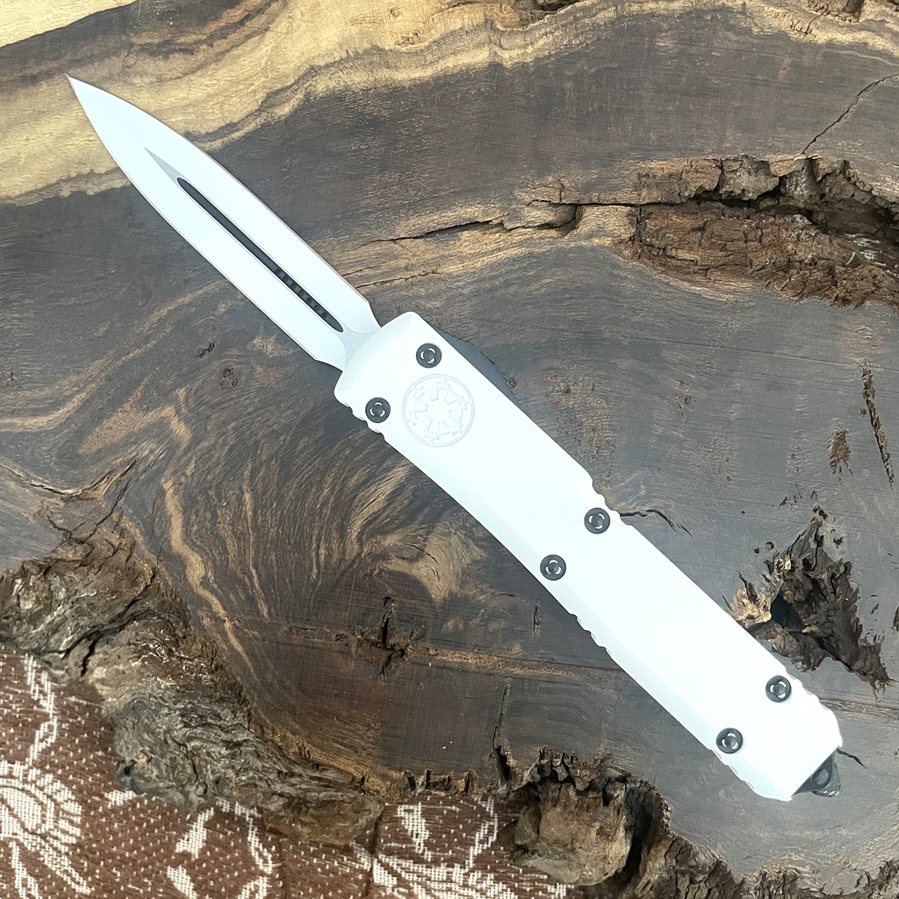 Microtech Ultratech D/E Storm Trooper White Standard Deep Engraved 122 ...