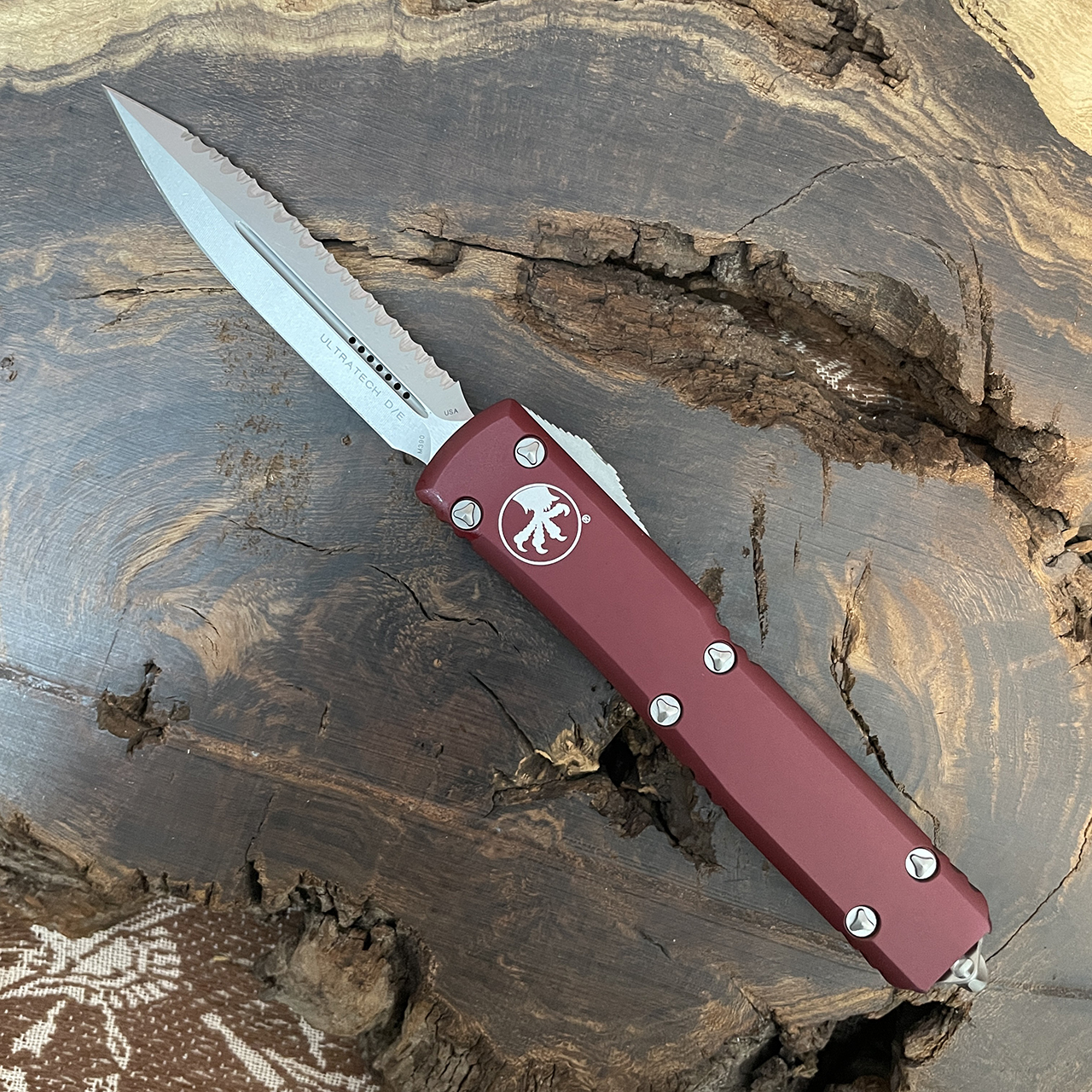 Microtech Ultratech D/E Merlot Stonewash Full Serrated 122-12MR ...