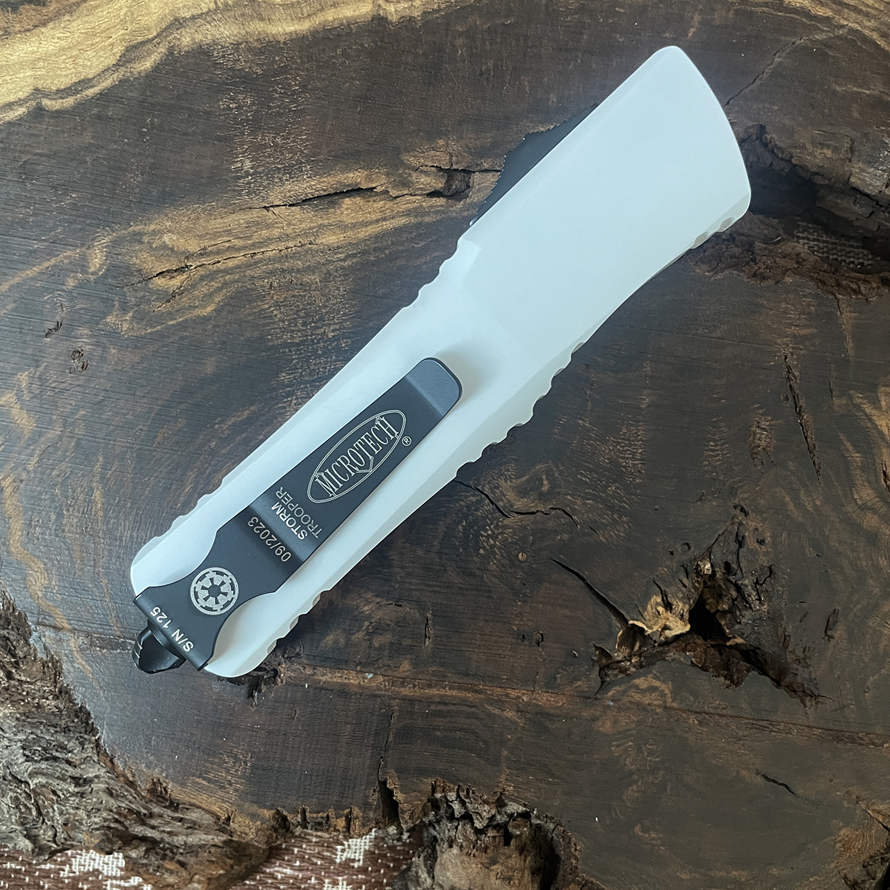 Microtech Combat Troodon S/E Stormtrooper Deep Engraved Smooth Chassis ...