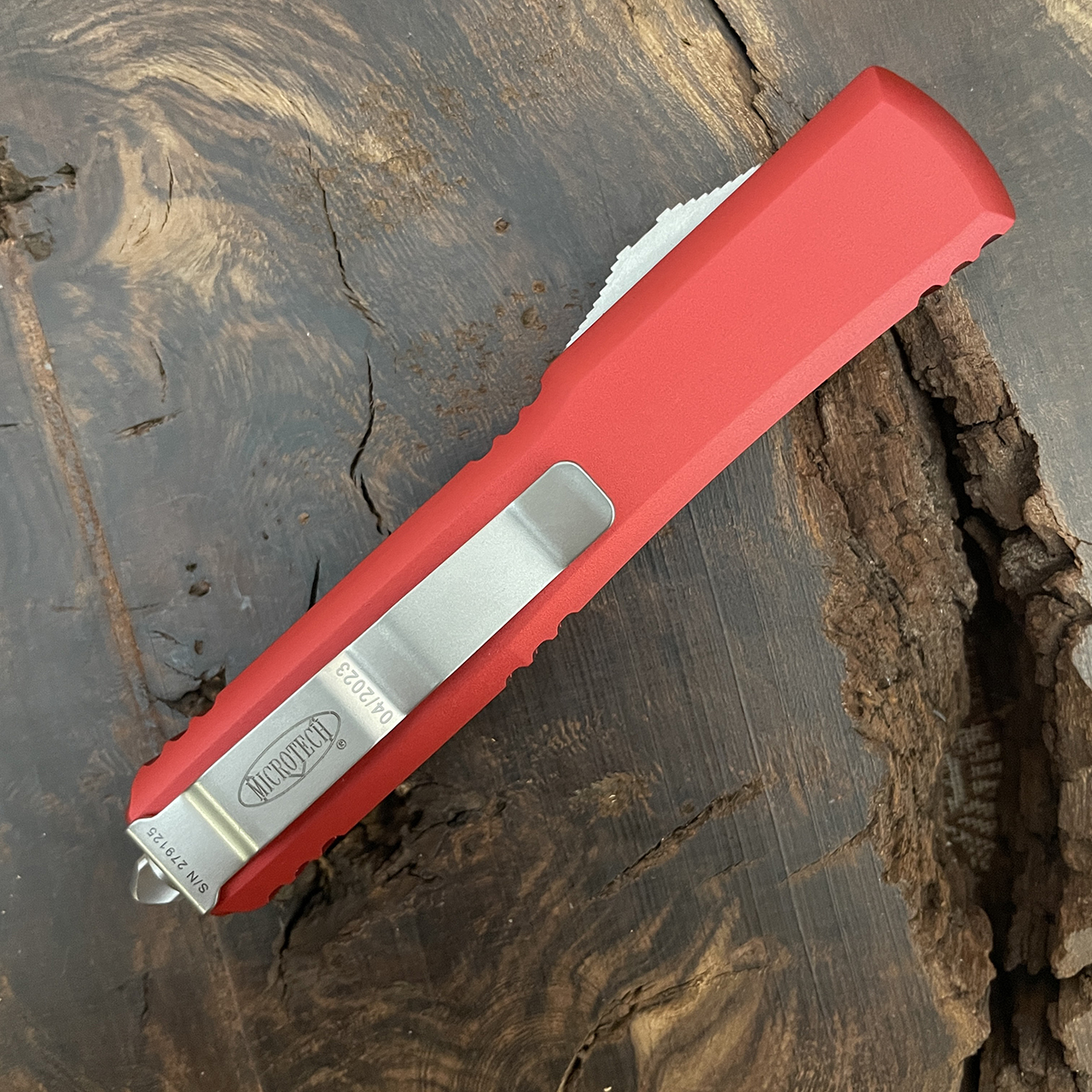 Microtech Ultratech S/E Red Satin Serrated 121-5RD | American Edge Knives