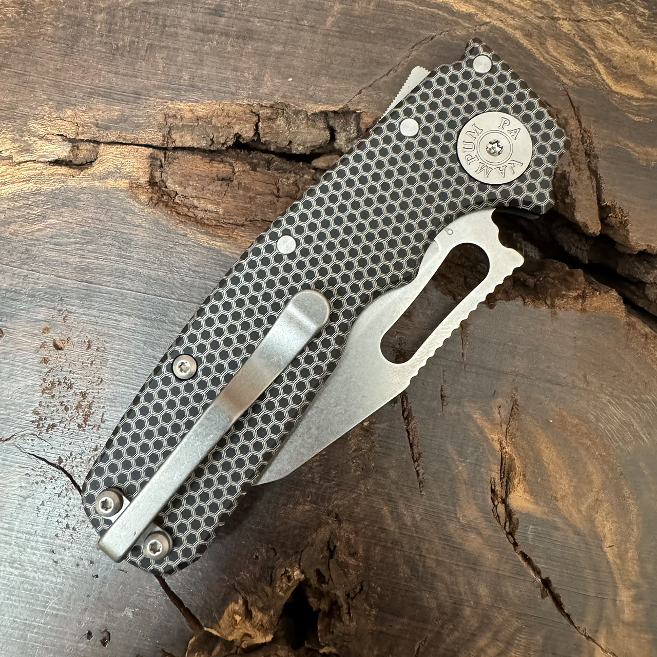 Demko AD-20.5 Shark Cub Shark Lock Hex Pattern Black Aluminum Handle Stonewash Shark Foot CPM ...