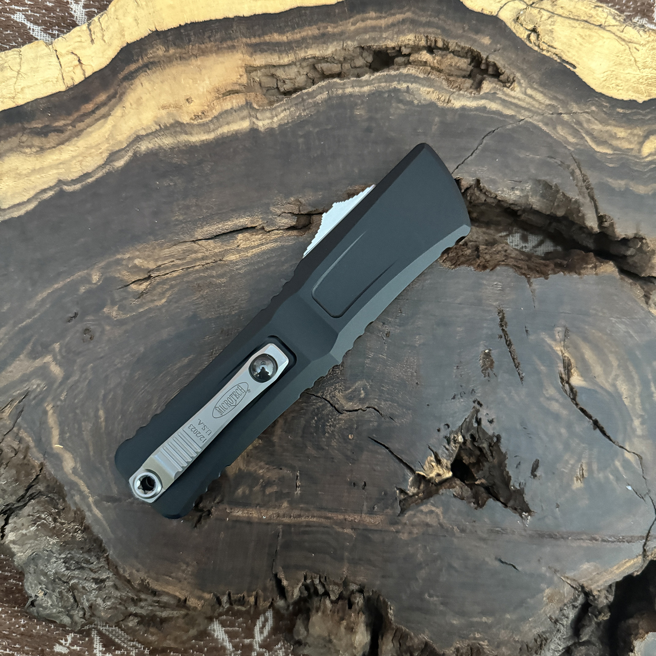 Microtech Combat Troodon D/E Gen III Black Stonewash Full Serrated 1142 ...