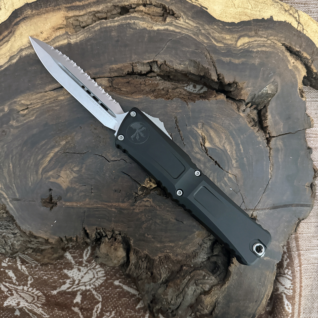 Microtech Combat Troodon D/E Gen III Black Stonewash Full Serrated 1142 ...