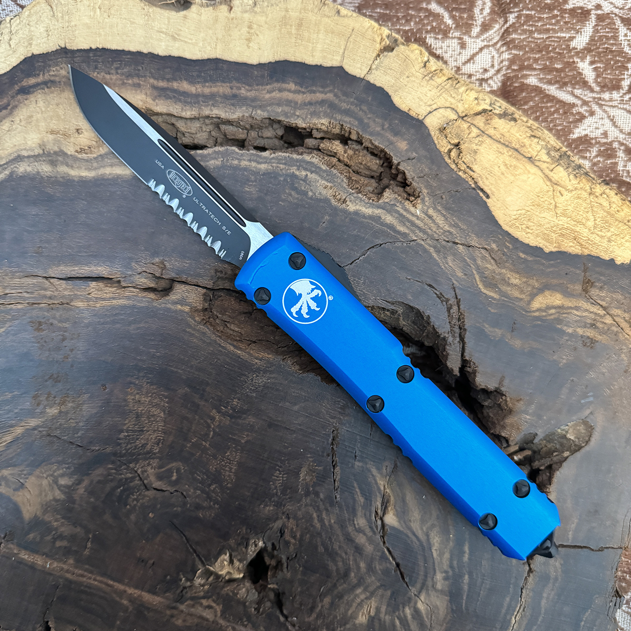 Microtech Ultratech S/E Blue Serrated 121-2BL | American Edge Knives