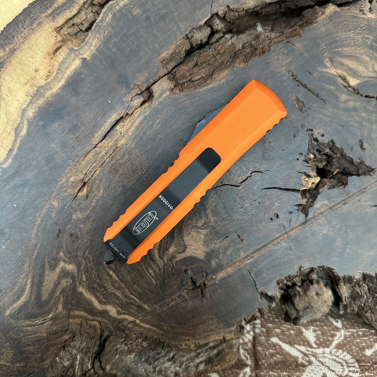 Microtech UTX-85 T/E Orange Handle Black Full Serrated Blade 233-3OR ...