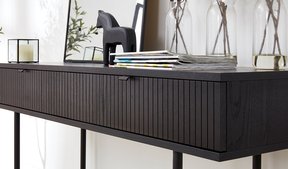 Raven hall table | Focus on Furniture