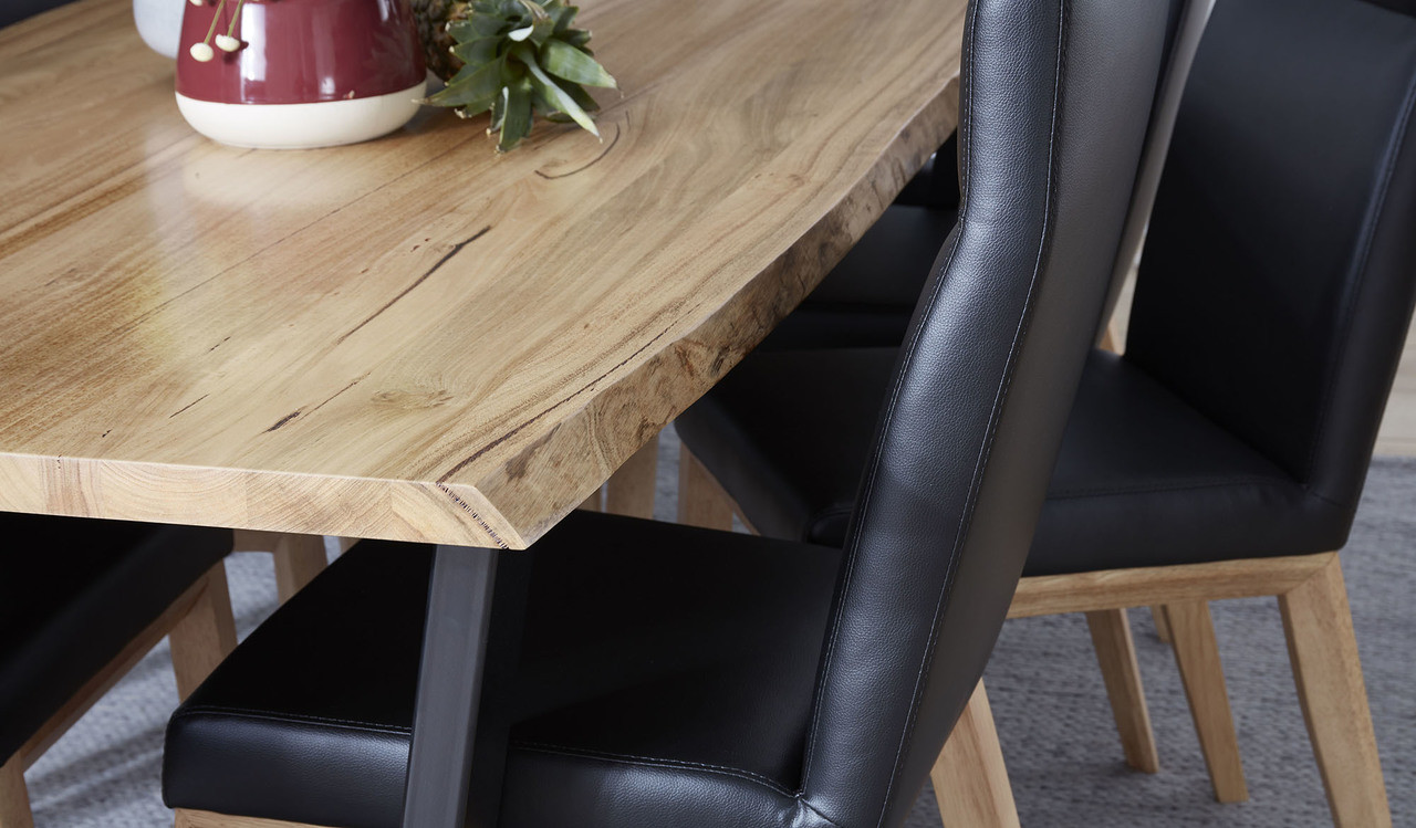 Archie Messmate dining table with live edge | Focus on Furniture