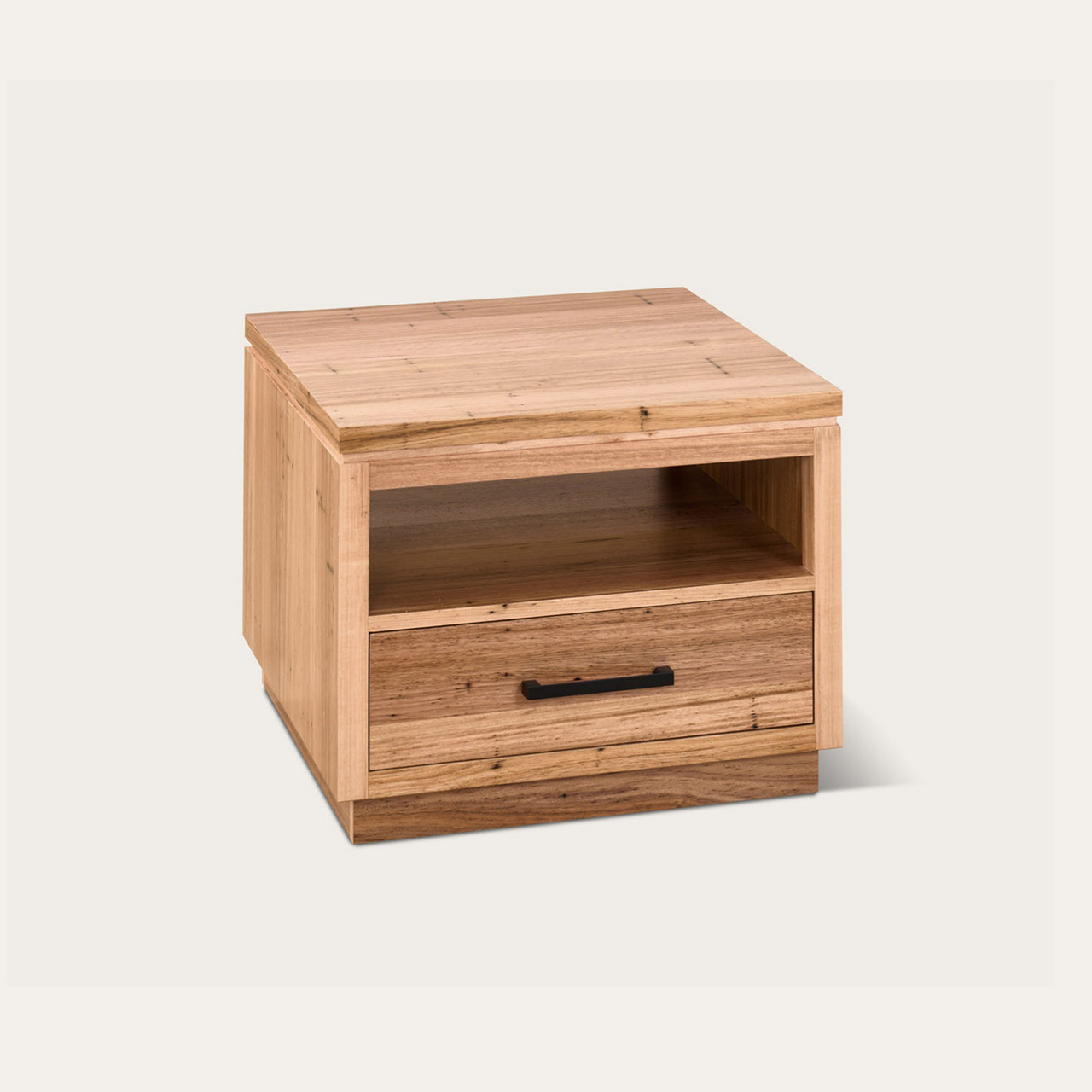 Latrobe lamp table | Focus on Furniture