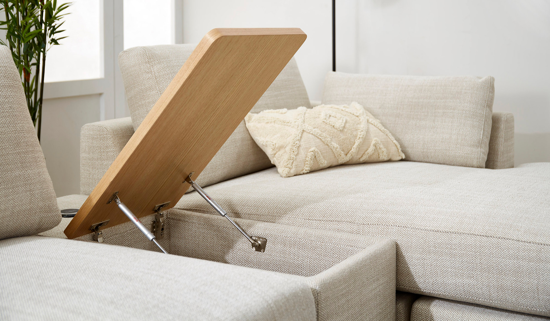 Crest modular reversible lounge | Focus on Furniture