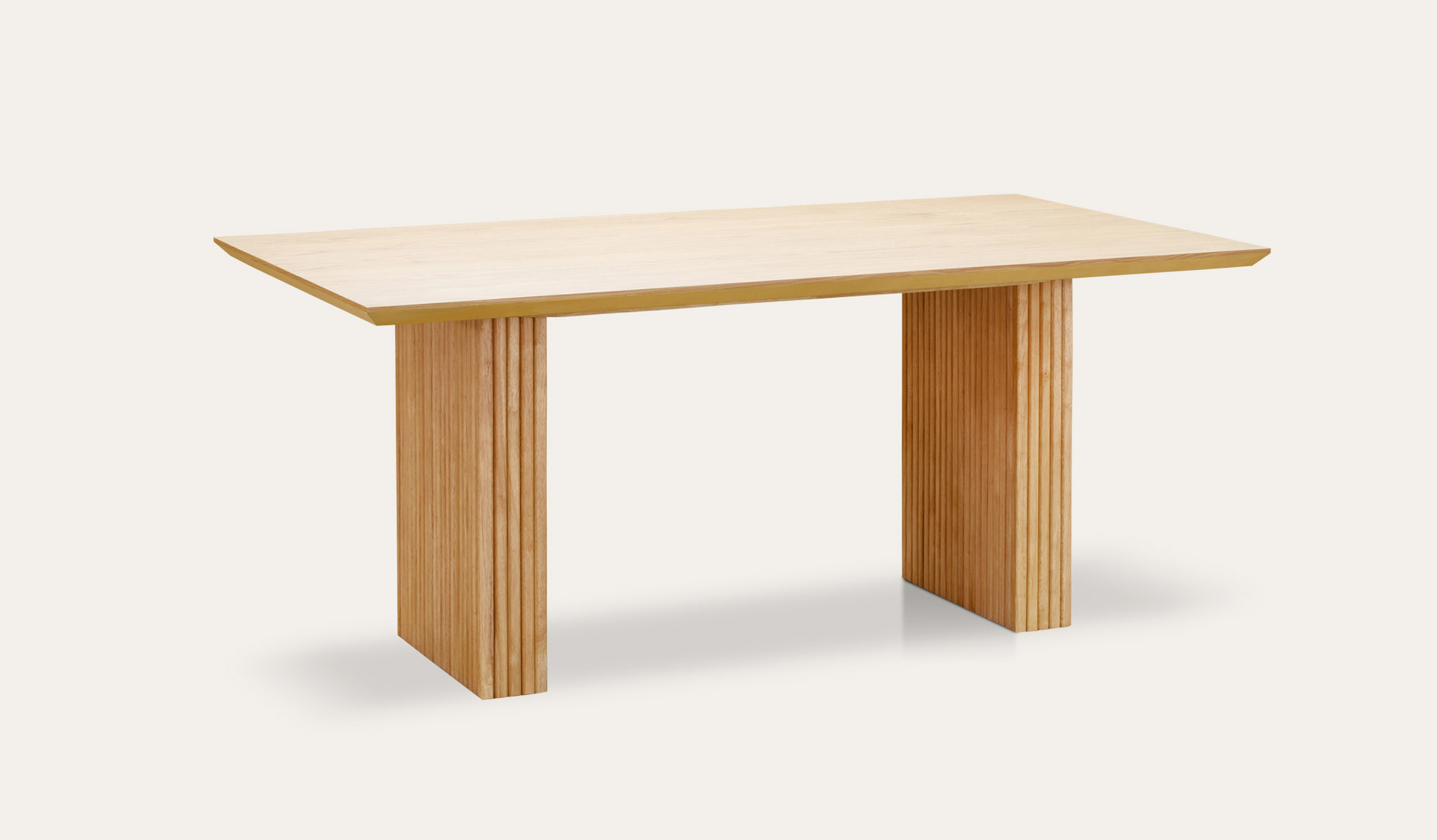 Denmark dining table | Focus on Furniture