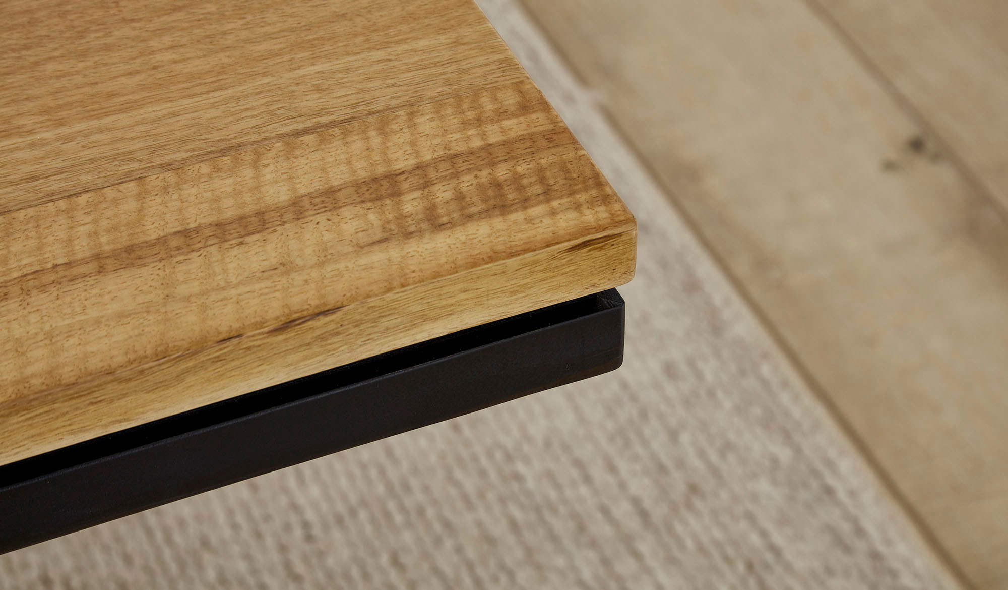 Esperance dining table | Focus on Furniture