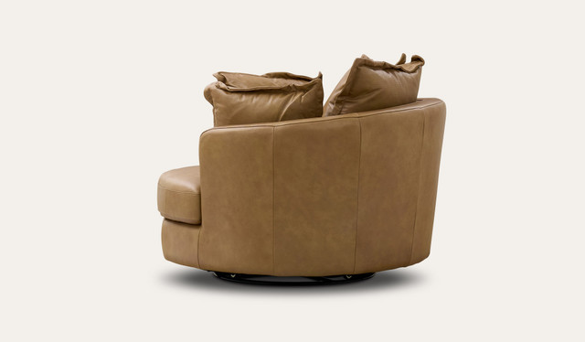 Cuddle leather swivel chair | Focus on Furniture