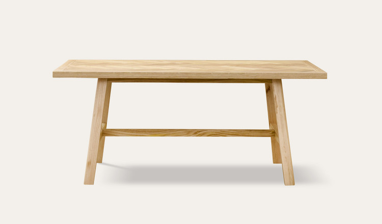 Villa dining table | Focus on Furniture