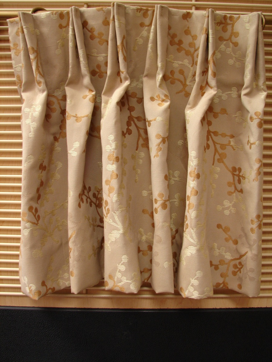 Custom Drapes | 2 Finger Tack Pleat | Christy's Draperies