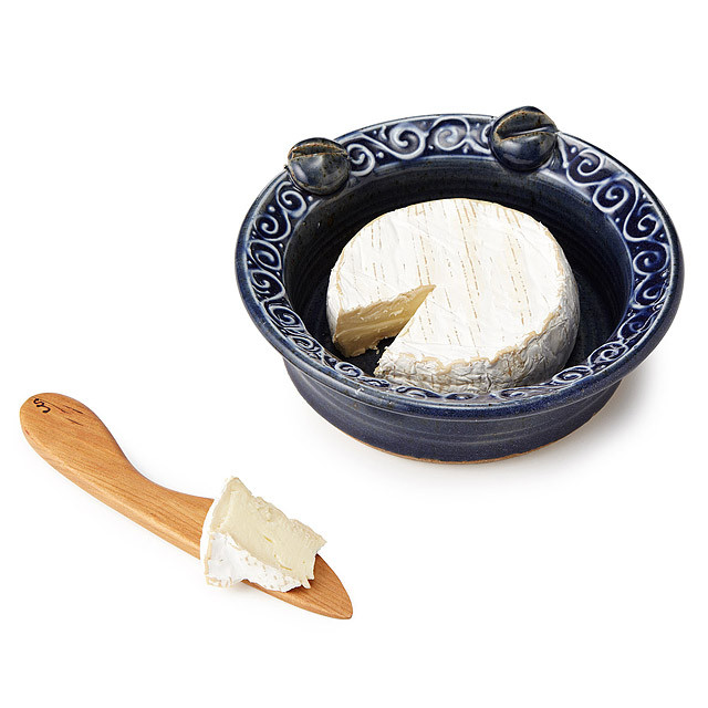 Brie Plate With Knife - Plum Select