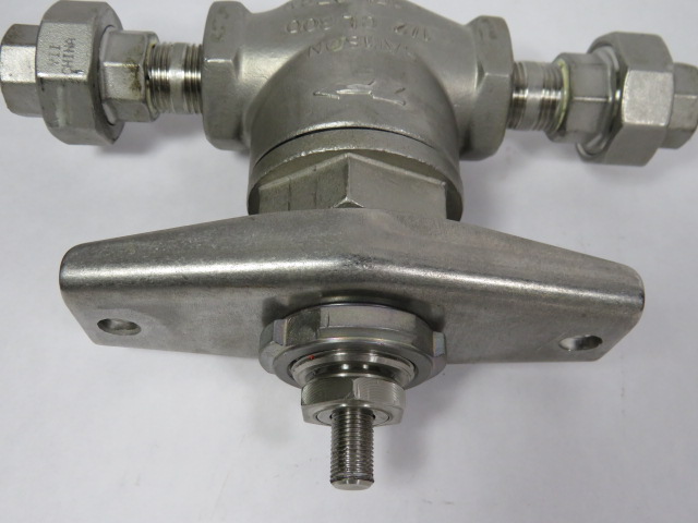 Samson 3522-02-A-351-CF8M Control Valve 1/2"NPT CL200 ! WOW ...