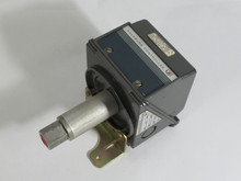 United Electric J303-613 Pressure Switch 500-4000 psi 50-700 psi ! NOP ...