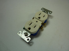 Cooper 270W Receptacle 15 Amp 125V USED - Industrial Automation Canada