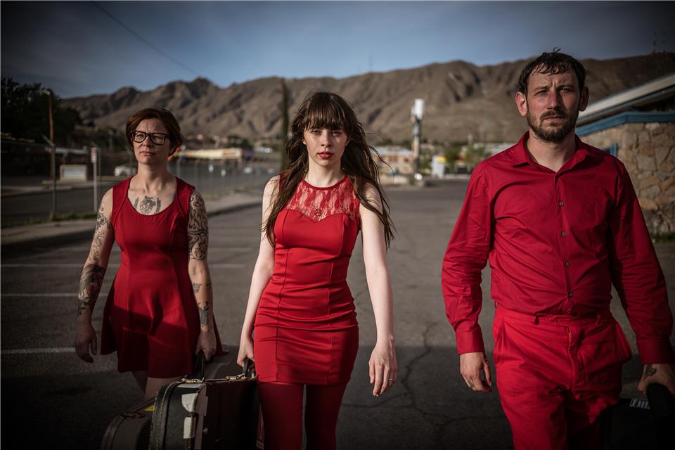 Five for Friday: Five Contemporary Artists With Crazed Stage Antics ...