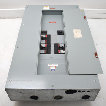 GE General Electric CCB 480Y/277 3P4W 600A Panelboard Enclosure w/ Breakers