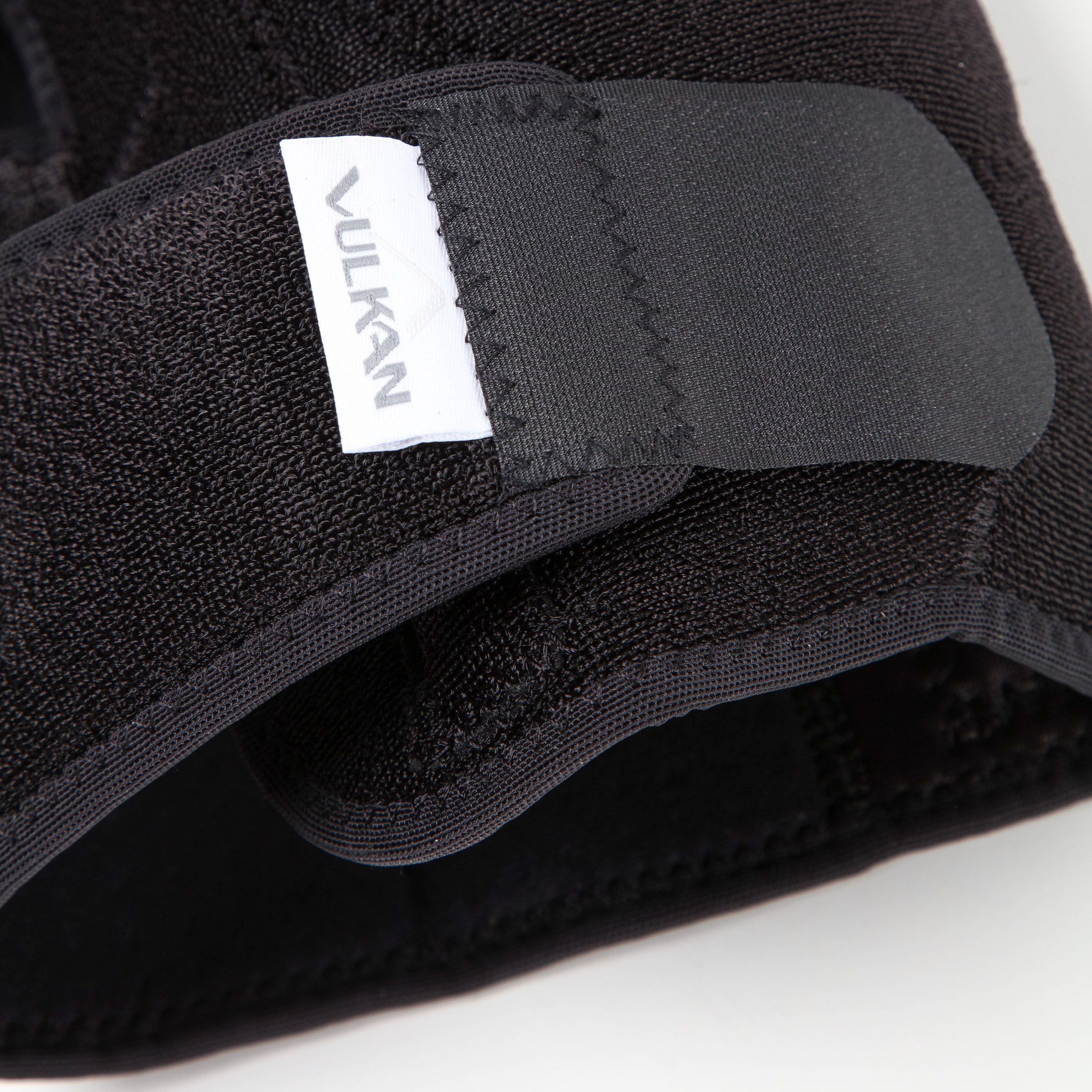 Vulkan AirXtend Stabilised Knee Support | SportsShoes.com