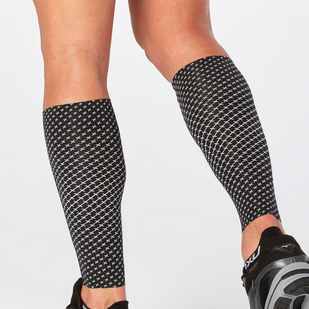 2XU Reflect Compression Calf Guards | SportsShoes.com