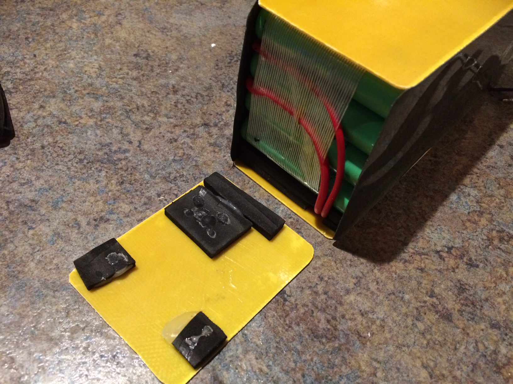 What's inside an Expedition e-bike battery? - Hilleater.ca