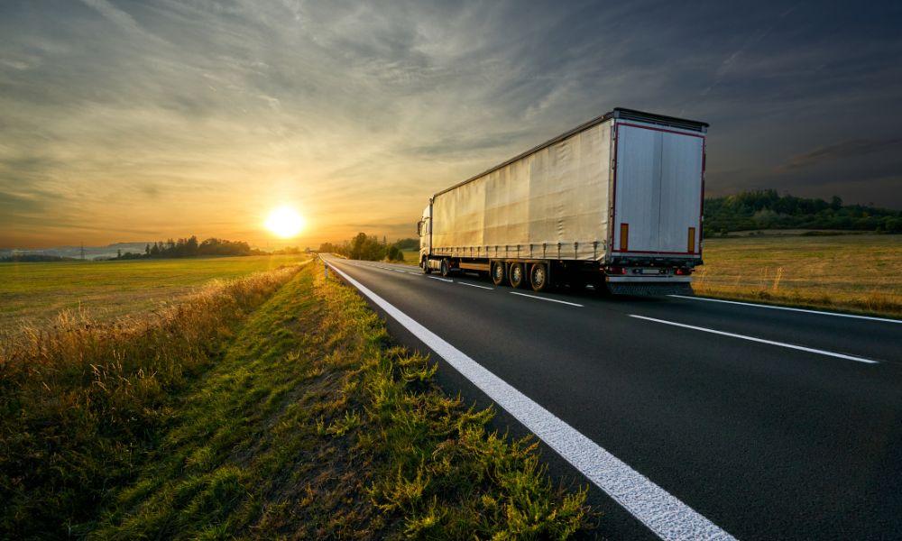 5 Ways To Make Long Haul Trucking More Enjoyable - GraMag