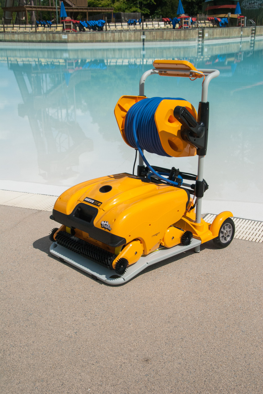 Maytronics Dolphin Wave 200 XL Commercial Pool Cleaner - EZ Pool & Spa ...