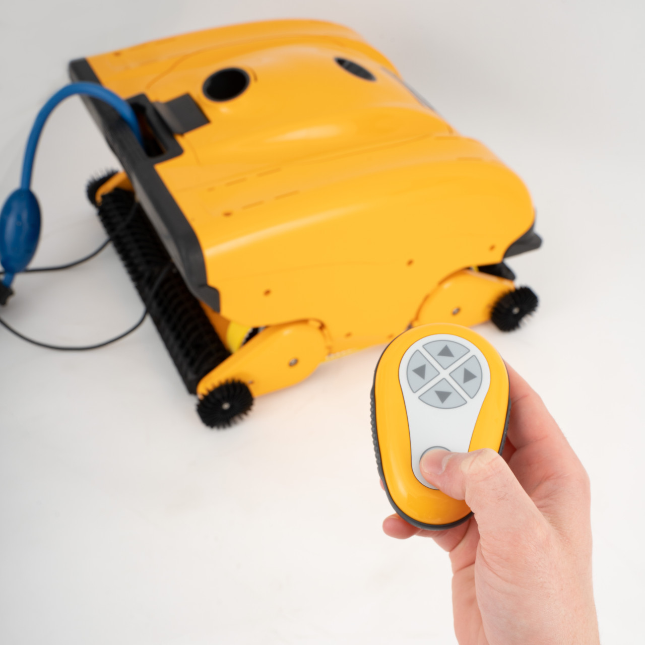 Maytronics Dolphin Wave 200 XL Commercial Pool Cleaner - EZ Pool & Spa ...