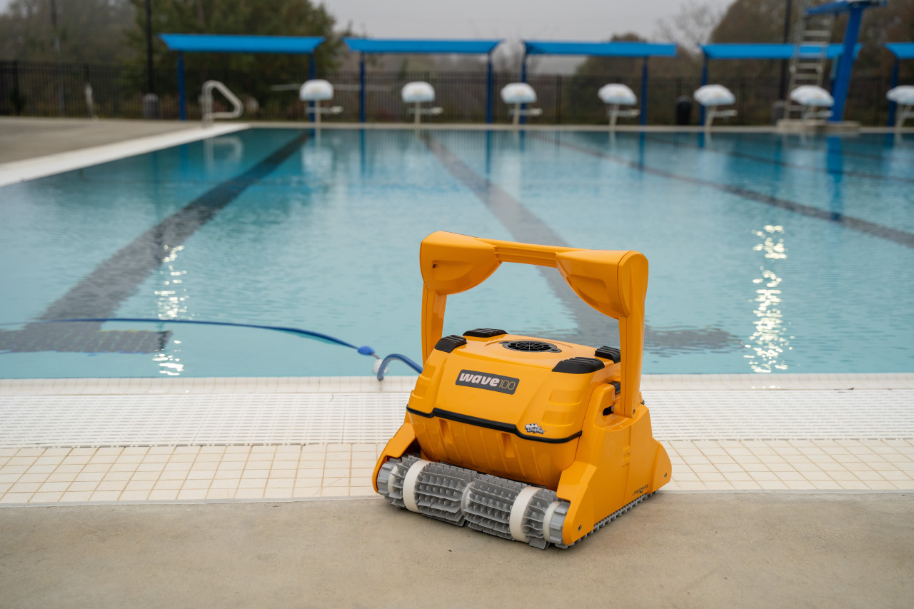 Dolphin Wave 100 Commercial Pool Cleaner | E-Z Test Pool Supplies ...