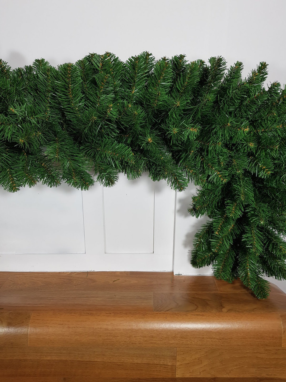 Commercial Spruce Garland 9ft