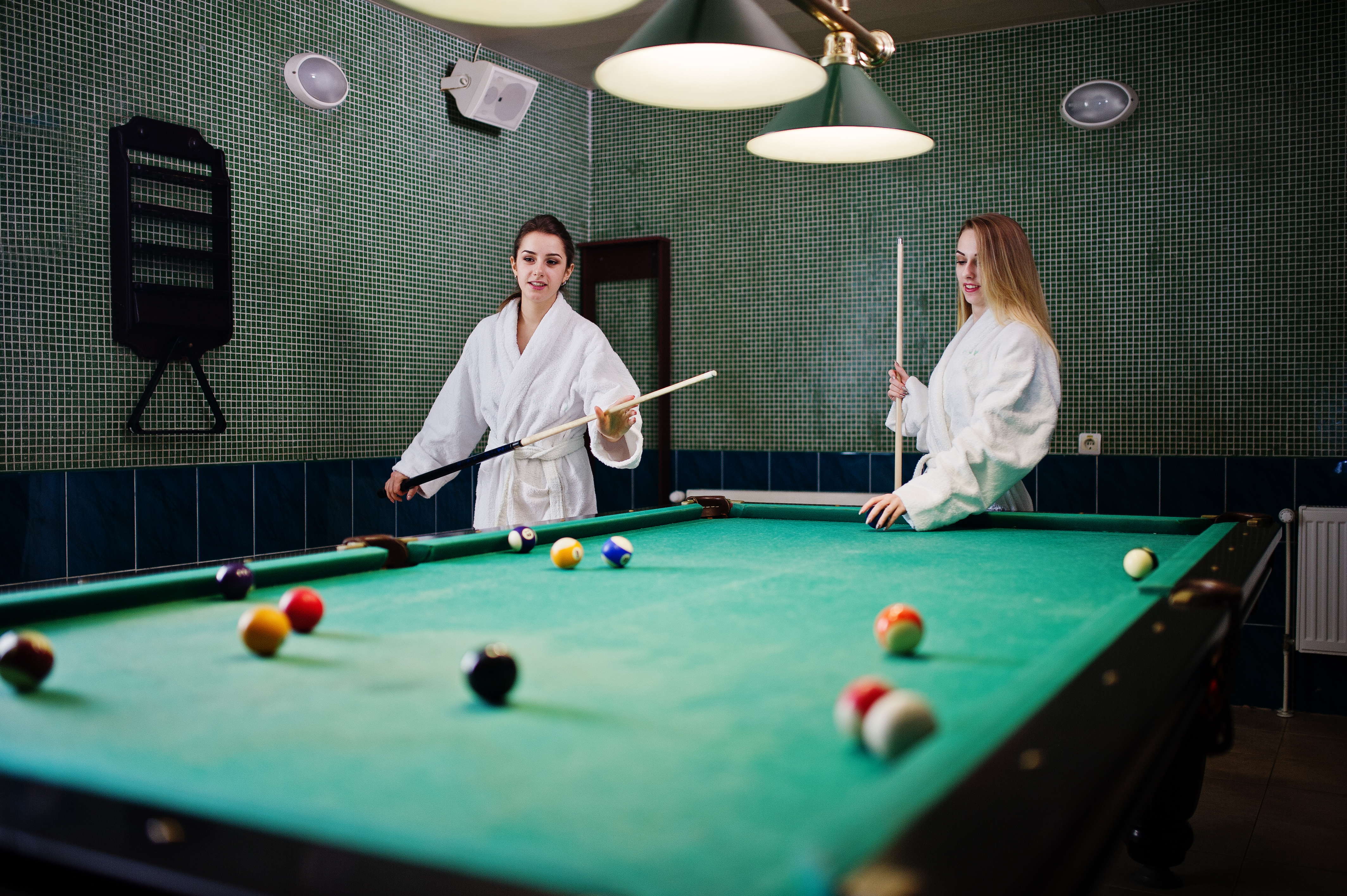 Weatherproof Outdoor Pool Tables for All-Season Fun - Sawyer Twain