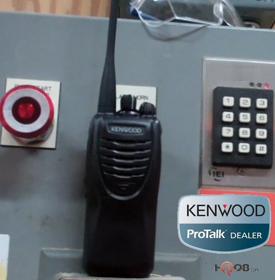 Kenwood TK-3402 5 Watt portable radio offers 16 channels | 0019048201249