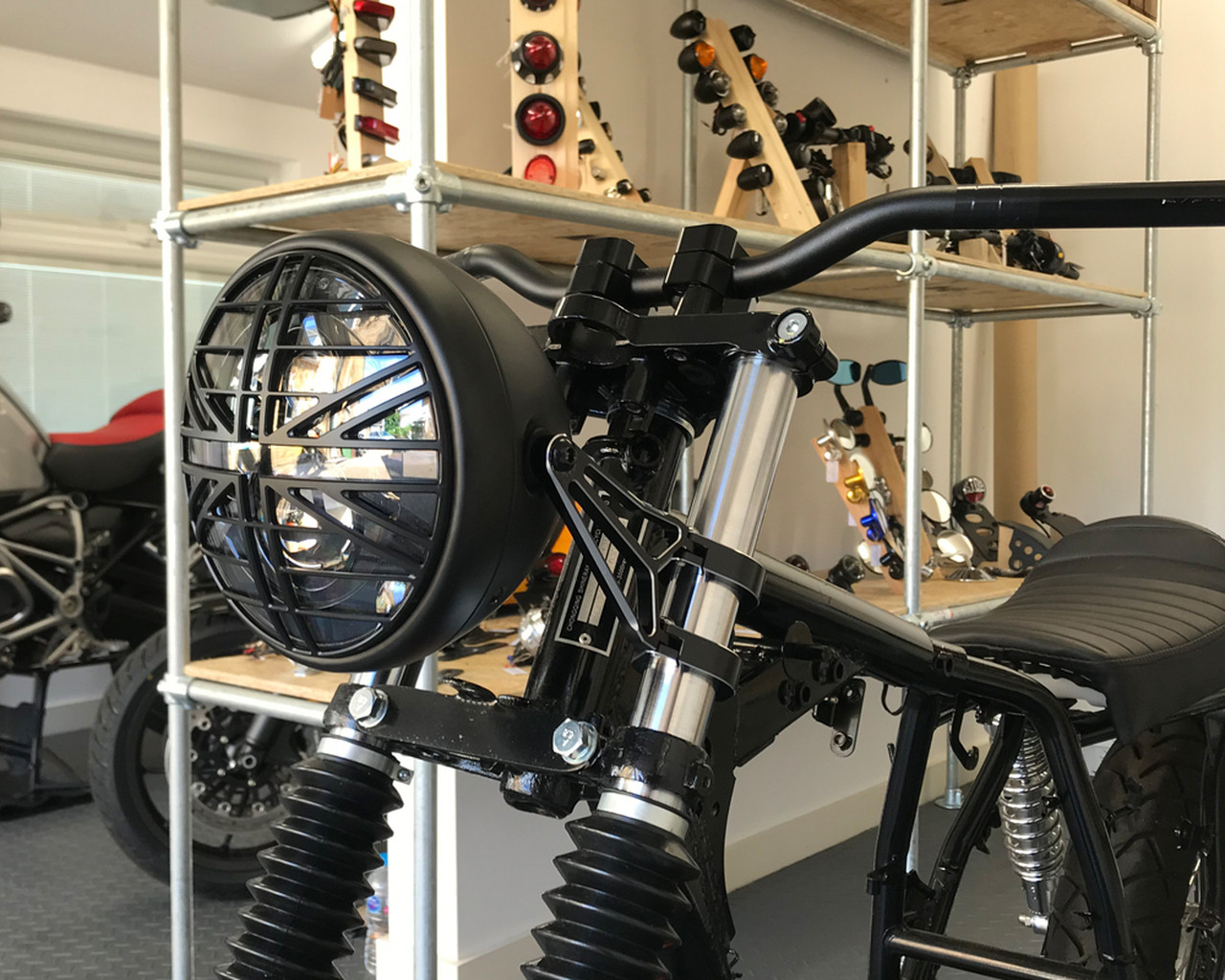 7 Inch Motorcycle Projector Headlight LED Kit Billet Bracket | LED ...