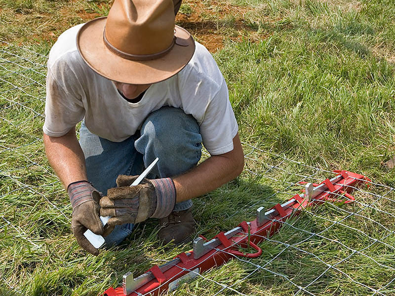 8' Stretcher Bar For Fixed Knot Fence - 9 Wedges