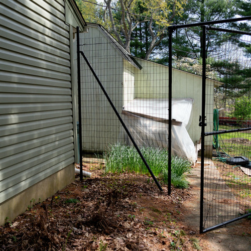 Garden Fence Posts | DeerBusters.com